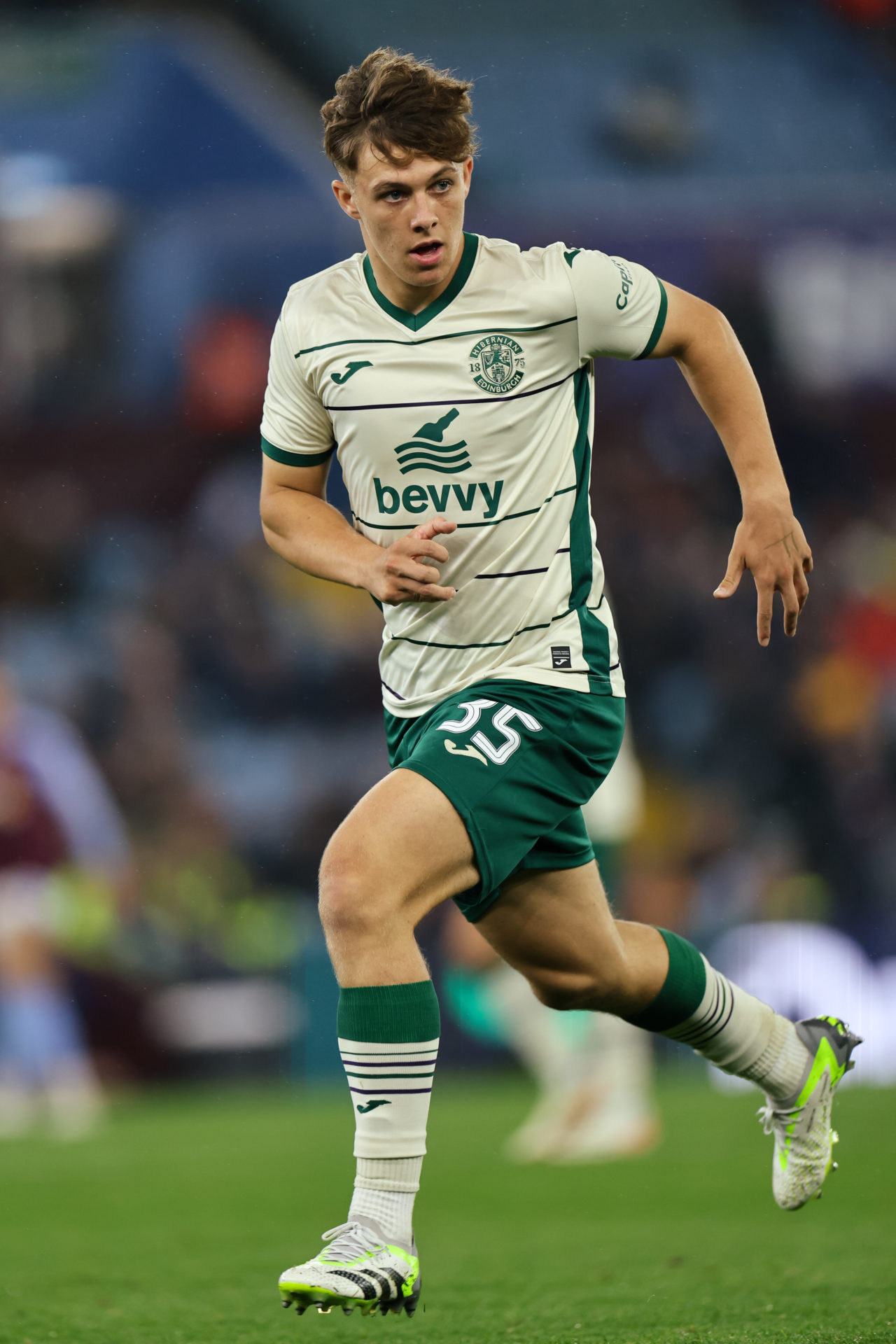 Hibs star on signing new contract and the teammate who is 'different ...